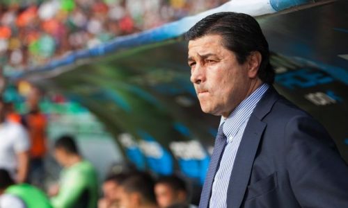 Luis Fernando Tena llega a Gallos Blancos tras cese de Jaime Lozano ...