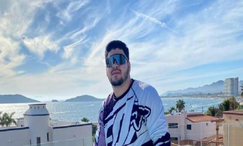 Asesinan al cantante de corridos Alex Quintero en Sonora – RNoticias